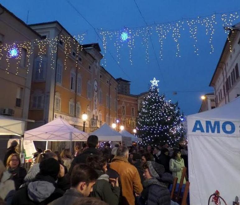 La torta degli ebrei anima il centro Gazzetta di Modena