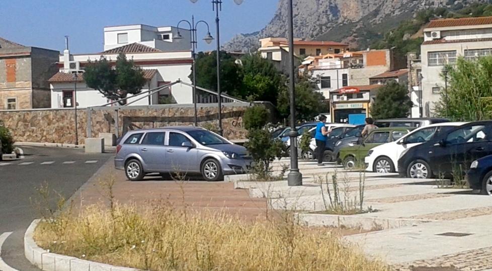 Siniscola, una piazza per don Migliorisi - La Nuova Sardegna