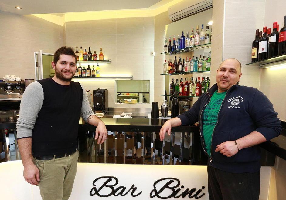 Ha riaperto i battenti lo storico bar “Bini” - Il Tirreno