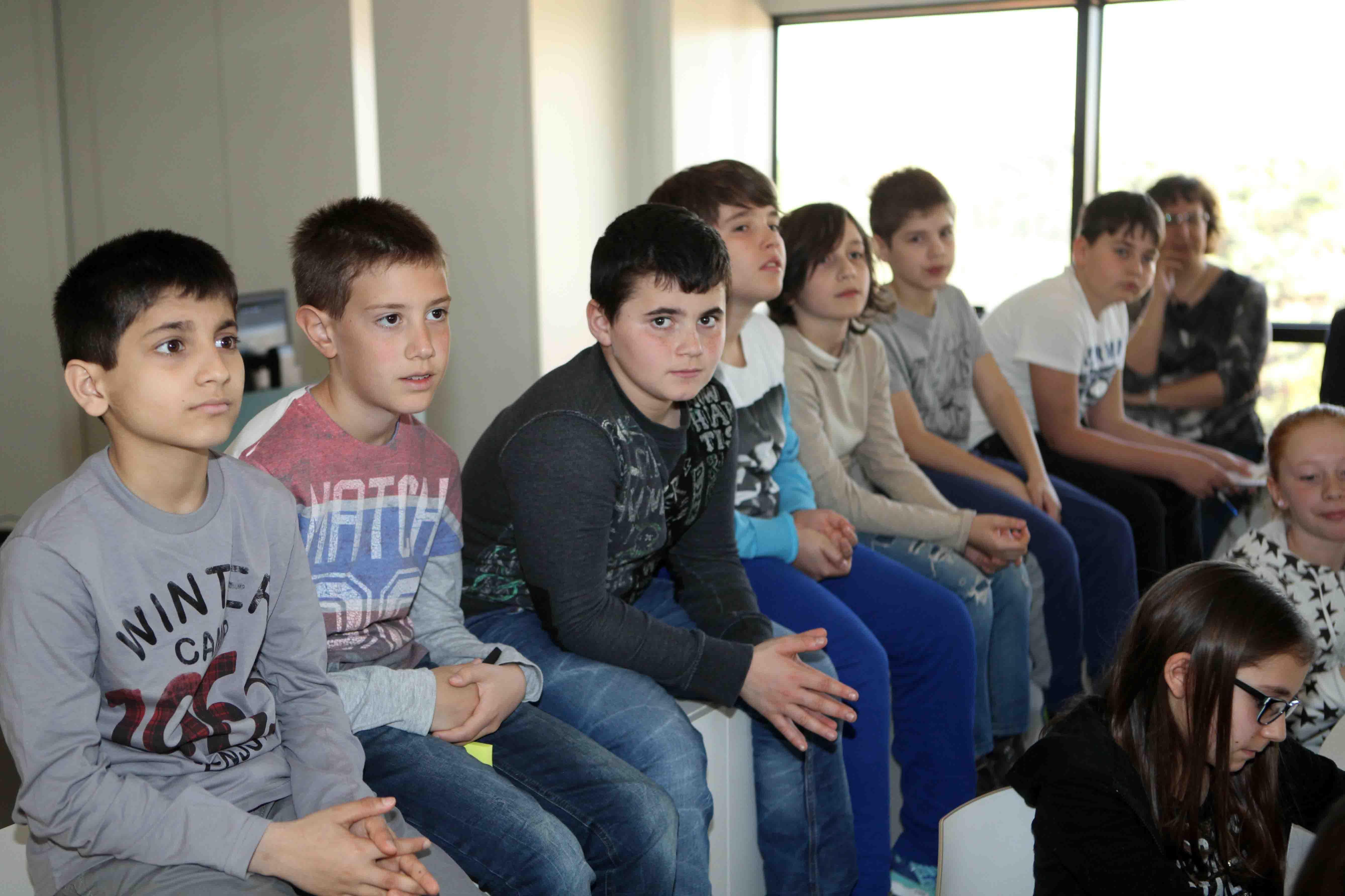 Gli scolari della primaria di Guastalla a lezione in Gazzetta Gazzetta ...