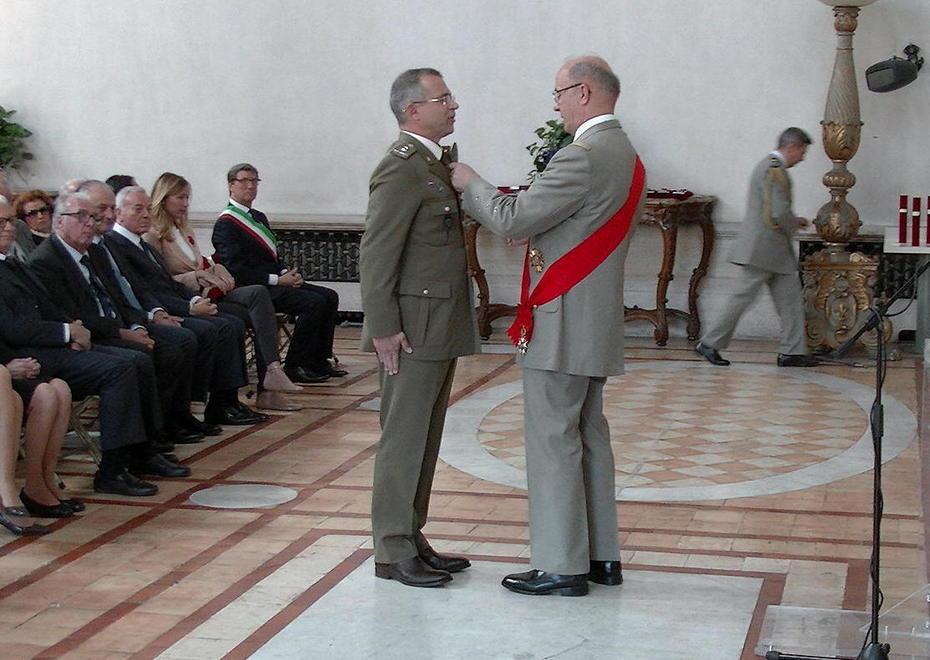 Il generale Panizzi insignito della Legione d’Onore - Il Tirreno