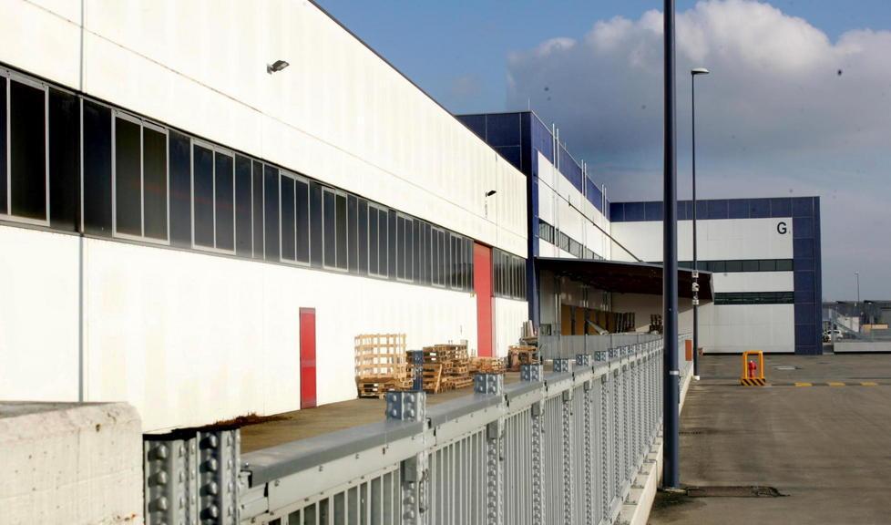 Colpo notturno alla Snatt Rubato un carico di vestiti - Gazzetta di Reggio