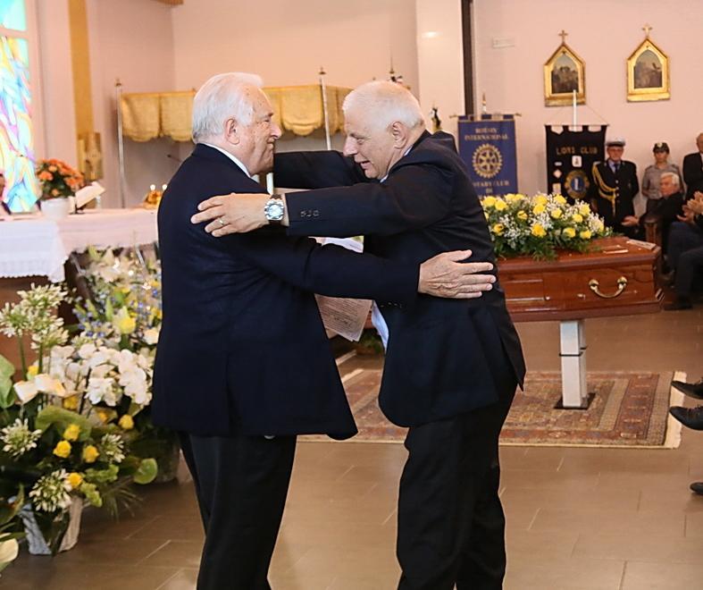 Mirandola, in mille per il funerale di Mario Veronesi - Gazzetta di Modena