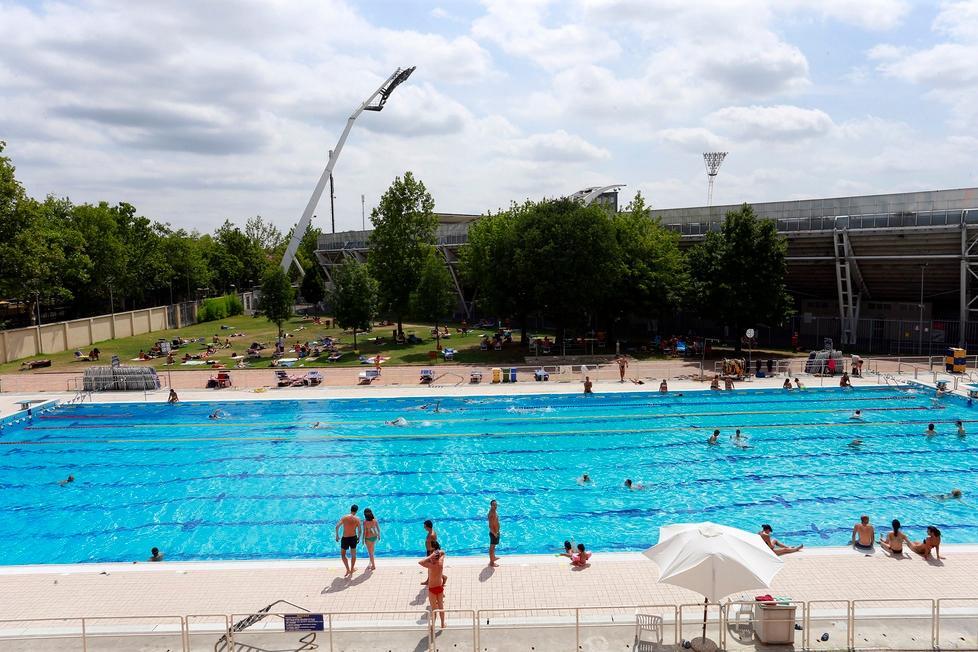 Modena Park, in attesa del concerto i fans di Vasco invitati in piscina ...