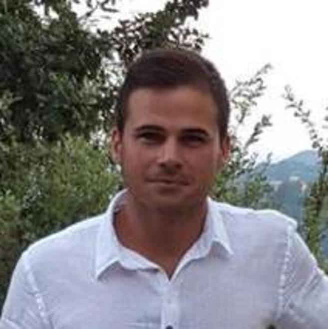 Folla e lacrime per l’addio a Stefano Zaccaria - Gazzetta di Modena Folla e lacrime per l’addio a Stefano Zaccaria - Gazzetta di Modena