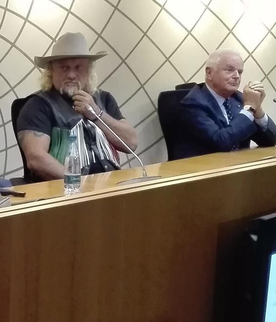 L’imprenditore cowboy Enrico Grassi al centro dell’attenzione ...