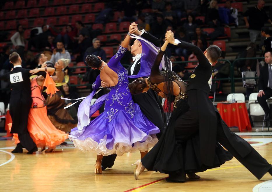 Ballerini da tutto il mondo Spettacolo al palasport La Nuova Ferrara