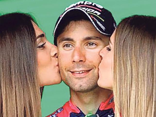 Addio miss, dopo la F1 anche al Tour: c’era una volta il “bacio da ...