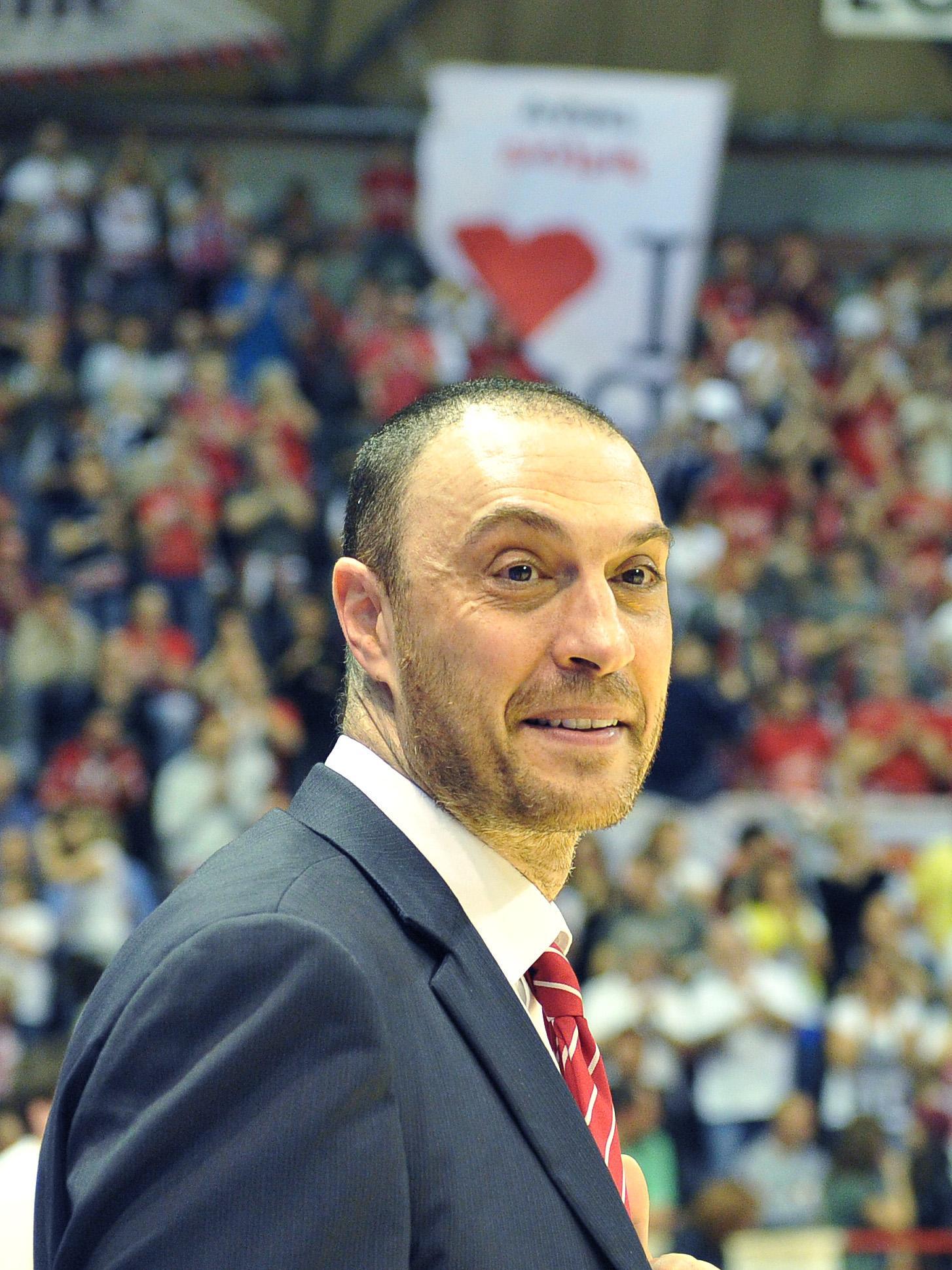 La Dinamo è già in vacanza: il futuro è coach Enzino Esposito La Nuova ...