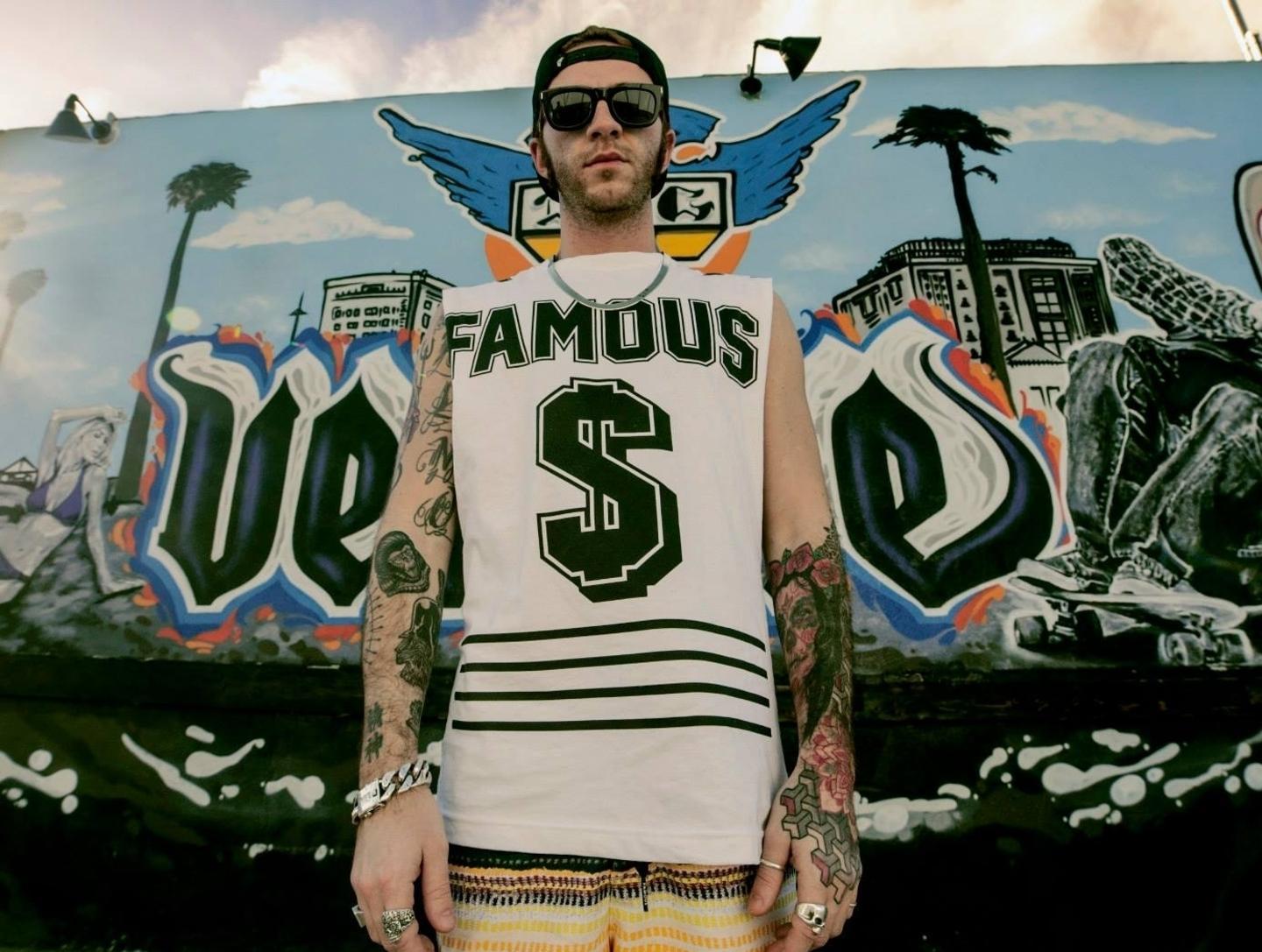 Fibra e Salmo, rap e tattoo: la kermesse al molo Brin di Olbia - La ...