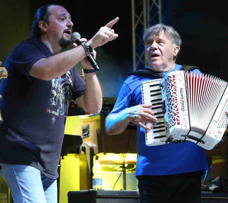 Il cuore di Novellara batte sempre forte per Carletti e i Nomadi ...