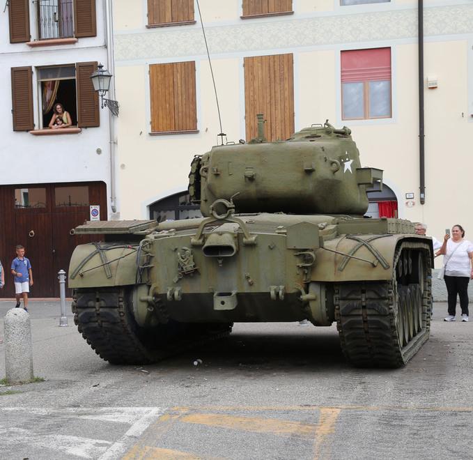 Il tank di Peppone e Don Camillo si muove - Gazzetta di Reggio