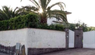 Maxifurto di notte nella villa dell'avvocato Claudio Lalli Il Tirreno