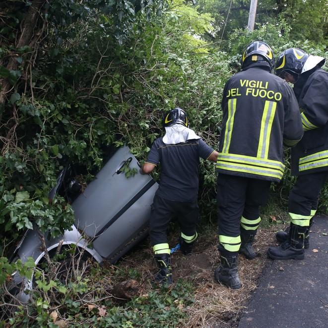 Forzano posto di blocco e si schiantano con l’auto - Gazzetta di Reggio Forzano posto di blocco e si schiantano con l’auto - Gazzetta di Reggio