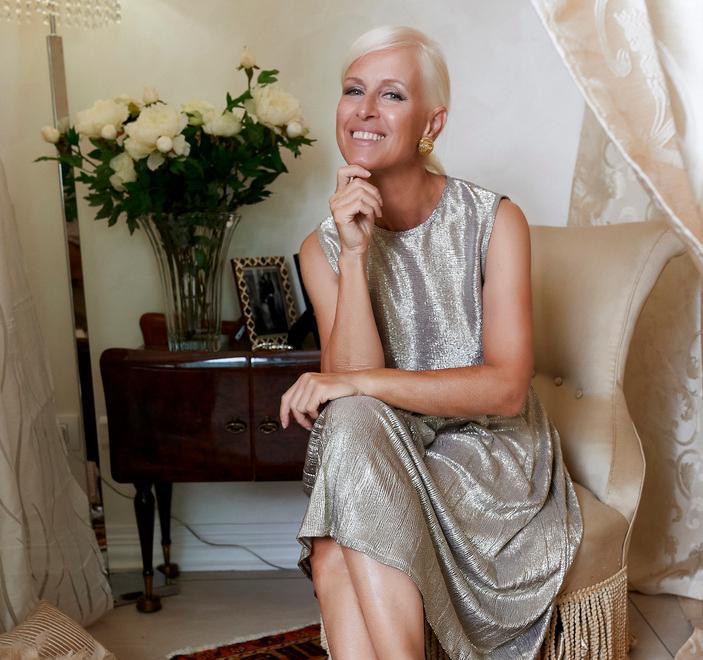 La style coach reggiana Carla Gozzi torna in tv con “Cambia con me ...