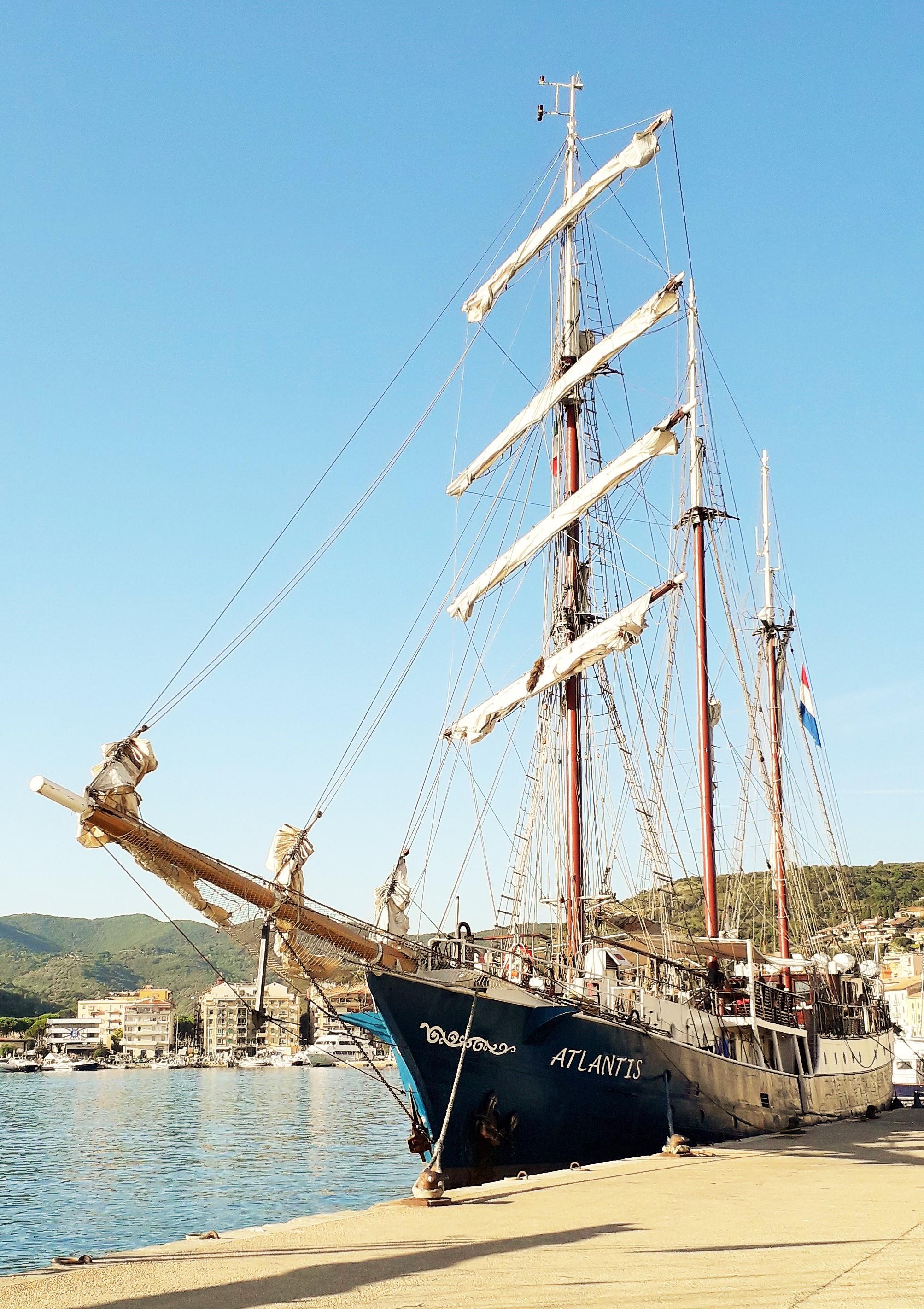 All'Argentario la nave Atlantis, leggendaria colonia di Atlantide - Il ...