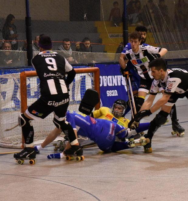Follonica Hockey Stipendi ridotti del 20 per cento - Il Tirreno