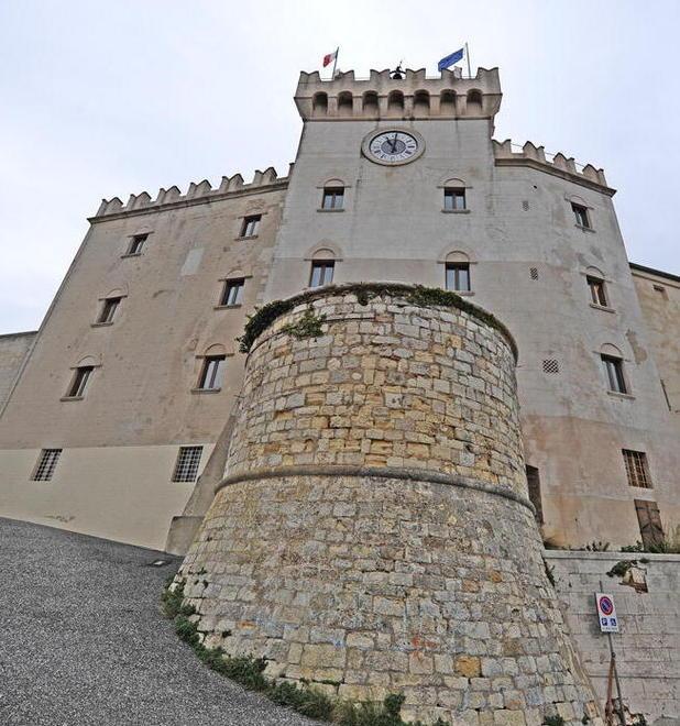 Tari dimezzata per le imprese: il Comune di Rosignano stanzia due ...