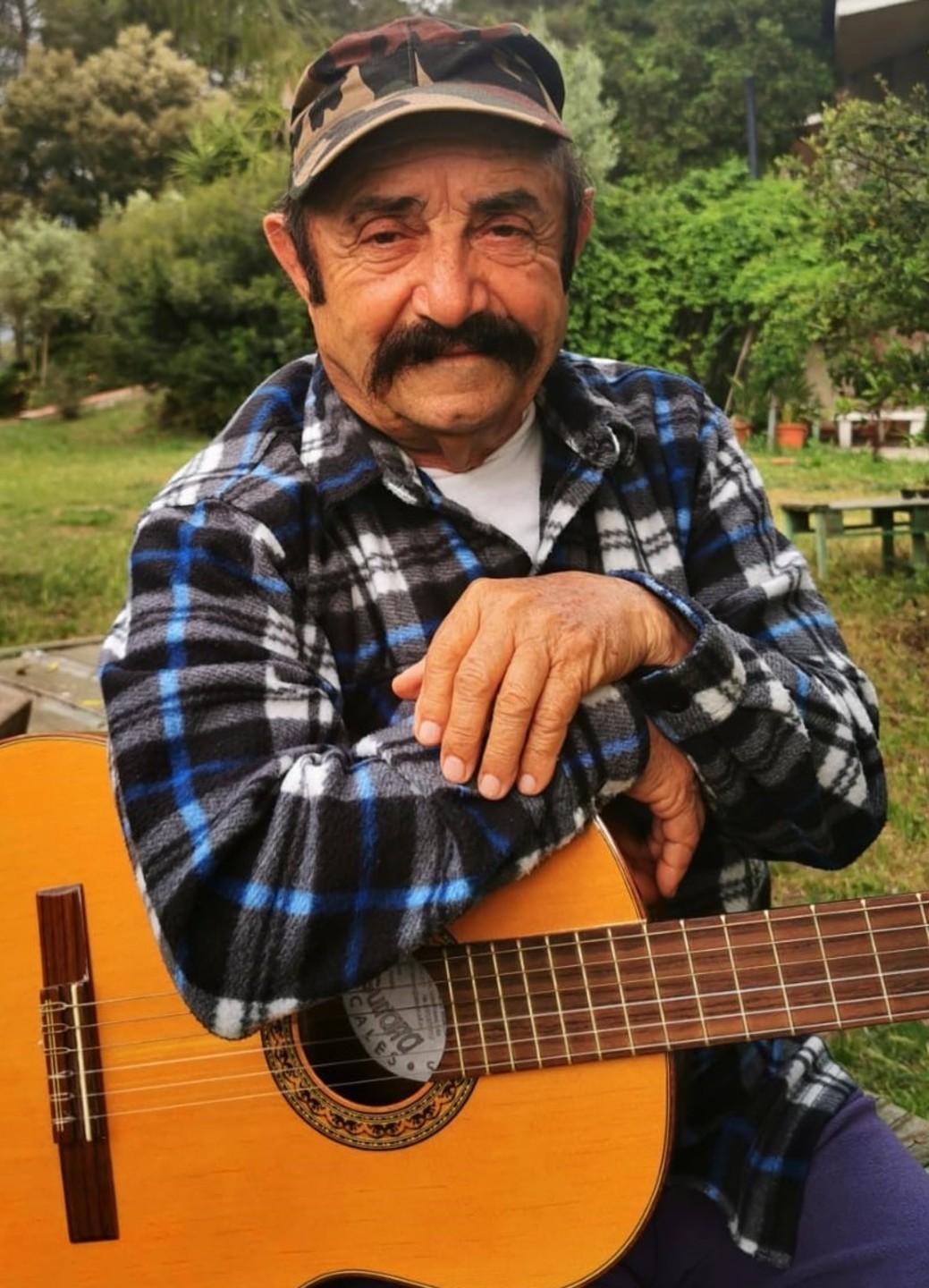 Intervista a Benito Urgu: «Furbi e vanitosi, ma il virus ora ci ...