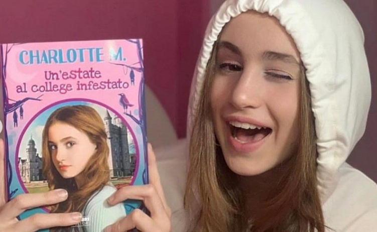 Charlotte M., a dodici anni la youtuber pistoiese si lancia anche dal ...