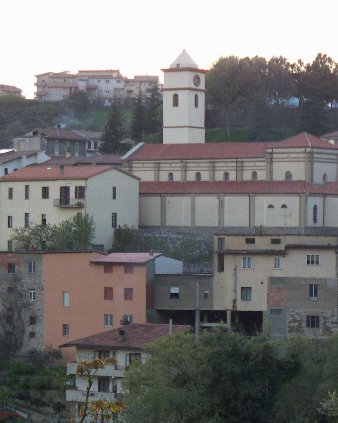 Da Tonara a Girasole, trekking tra sentieri rocciosi fino al mare - La ...