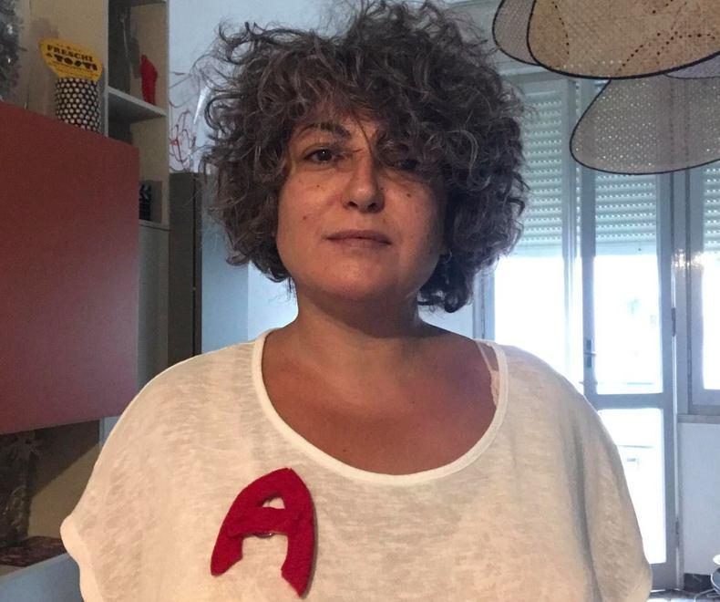 Bestemmie sui profili social, la Perlini si scusa: «Non era mia ...