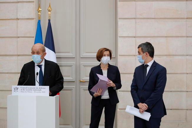 Nizza: Le Drian invita a prudenza francesi all'estero - Il Tirreno