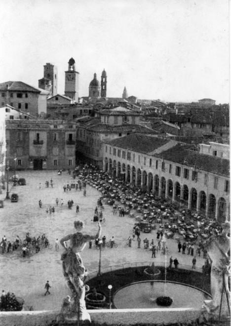 Reggio e i reggiani dalla Pace di Costanza al porticato infranto dal ...