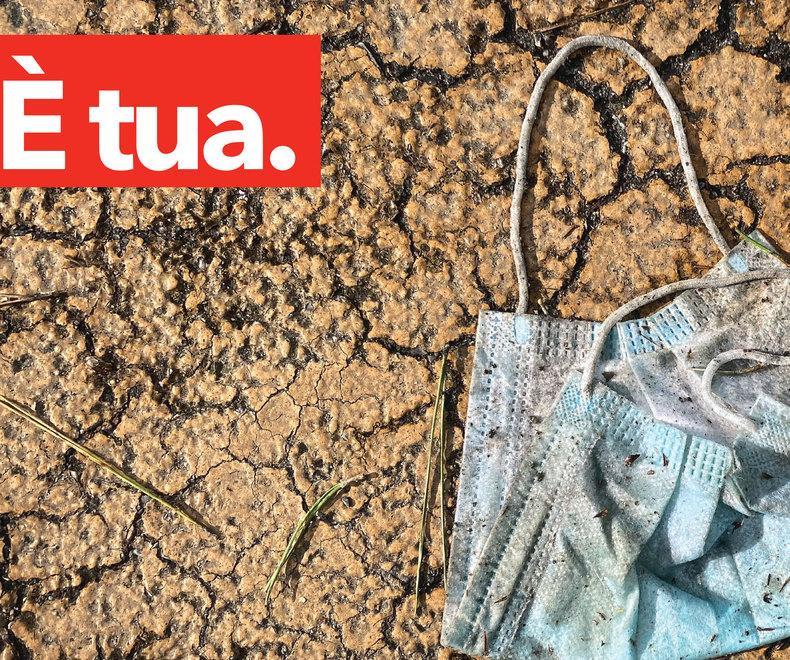 «È tua», basta abbandonare le mascherine Ecco le foto choc della ...