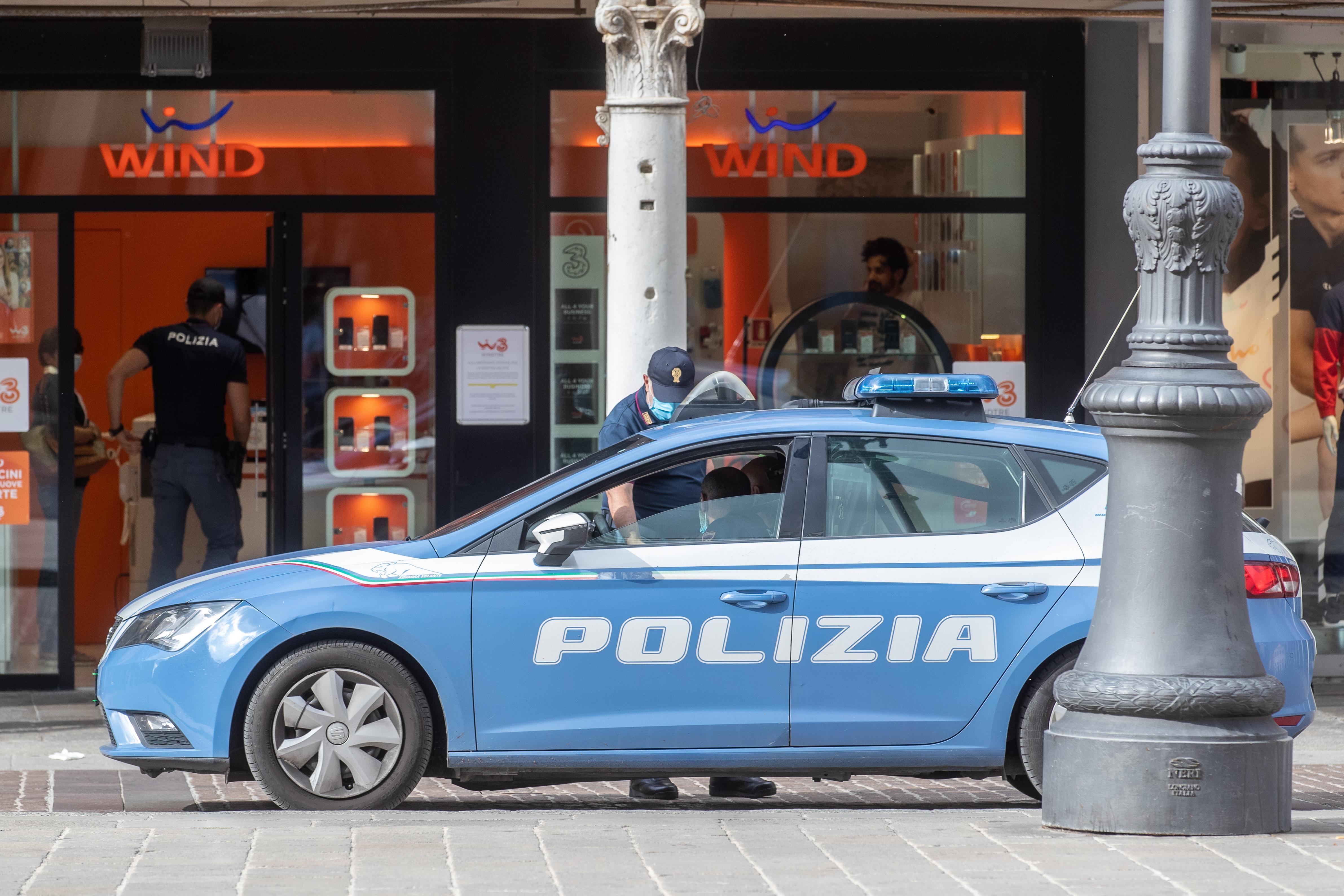 Ferrara, sorpreso senza mascherina: ragazzo multato - La Nuova Ferrara
