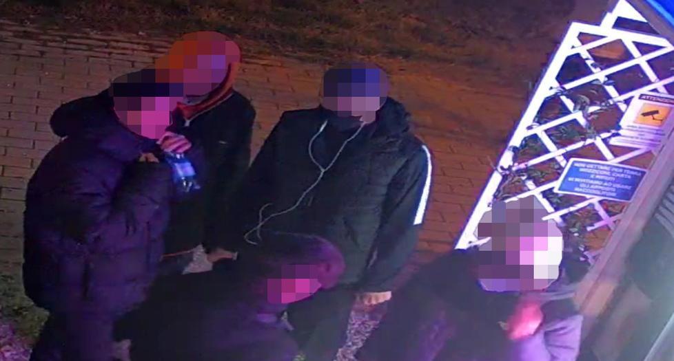 Baby gang in centro a Modena Arriva la stretta: «Agenti in borghese e ...