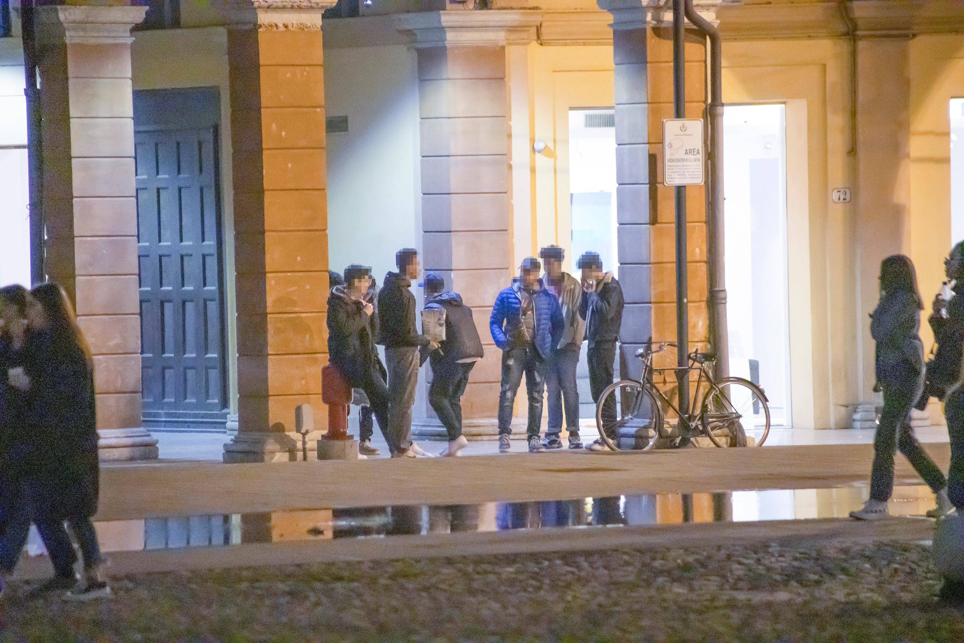 Modena. Aumentano le proteste: «Il centro non ne può più delle baby ...