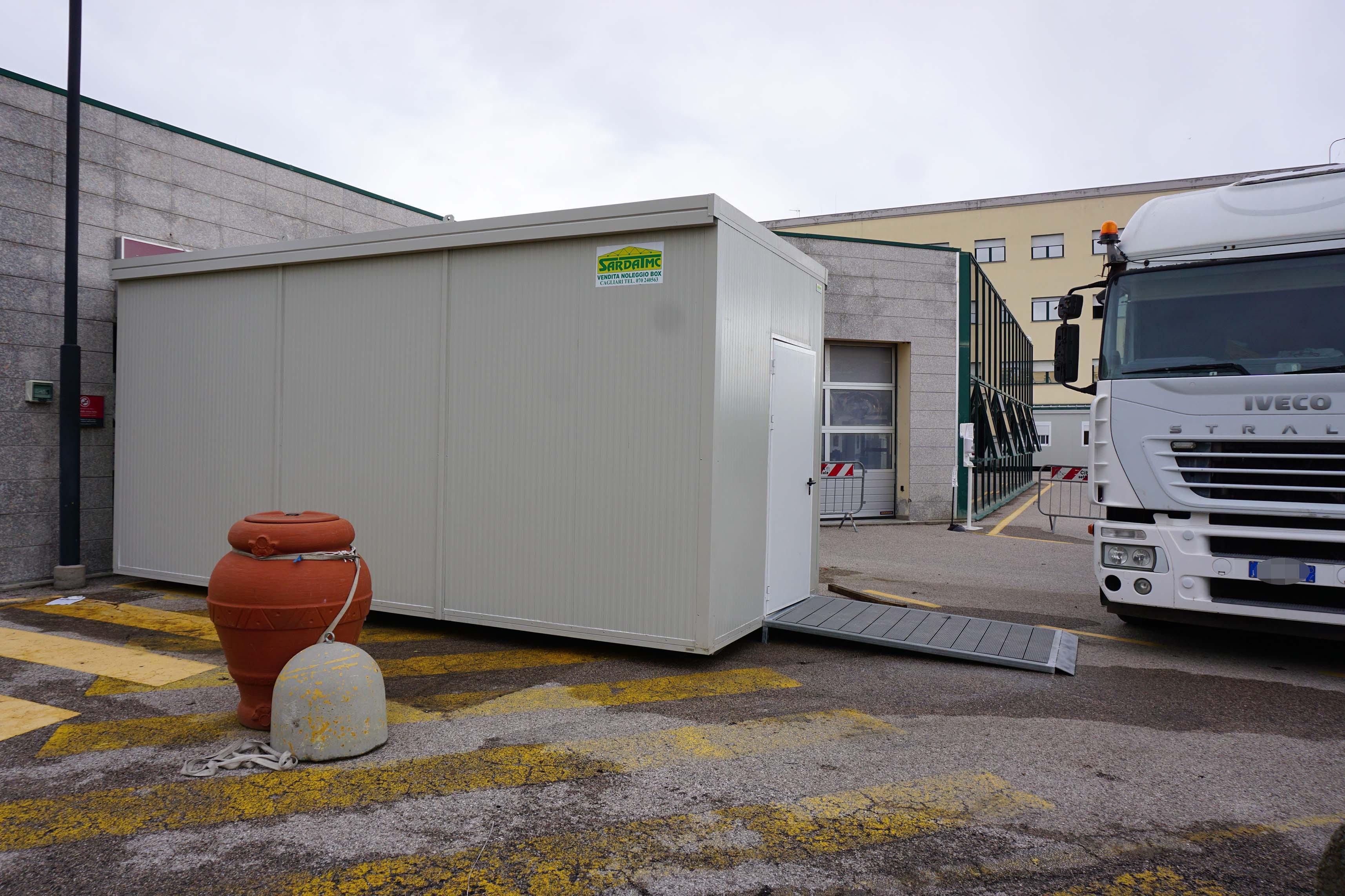 Olbia, container climatizzato al posto della tenda pre-triage al ...