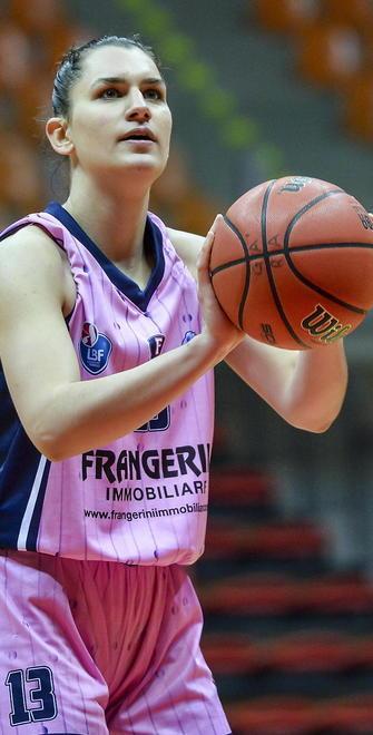 Paola Parisi si gusta un Tea caldo «Con Peric fatto il salto di qualità ...