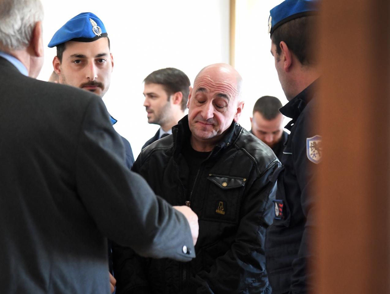 Nuoro, uccise la ex e ferì il compagno di lei: per il perito era capace ... Nuoro, uccise la ex e ferì il compagno di lei: per il perito era capace ...