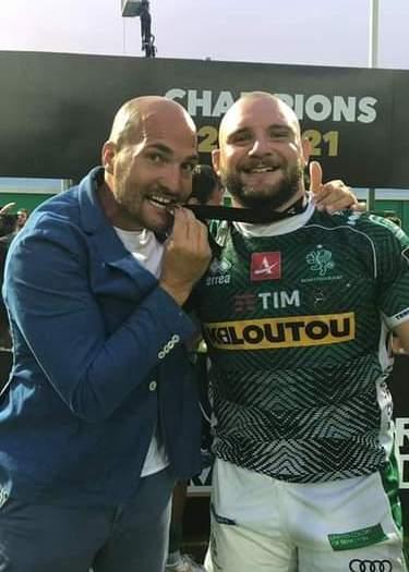 Trionfo per Filippo Alongi che festeggia con Dallan Il Tirreno