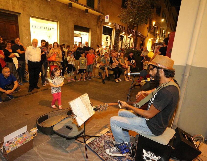 Artisti di strada, ecco dove e come potersi esibire liberamente - Il ...