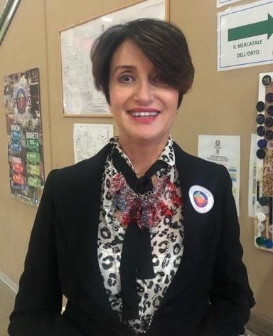 Il saluto della dirigente Mazzoni «Vi porto tutti nel mio cuore» Il Tirreno