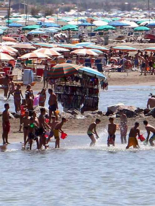 Per cinquant’anni in vacanza a Marinama adesso se ne va «Scelgo la ...