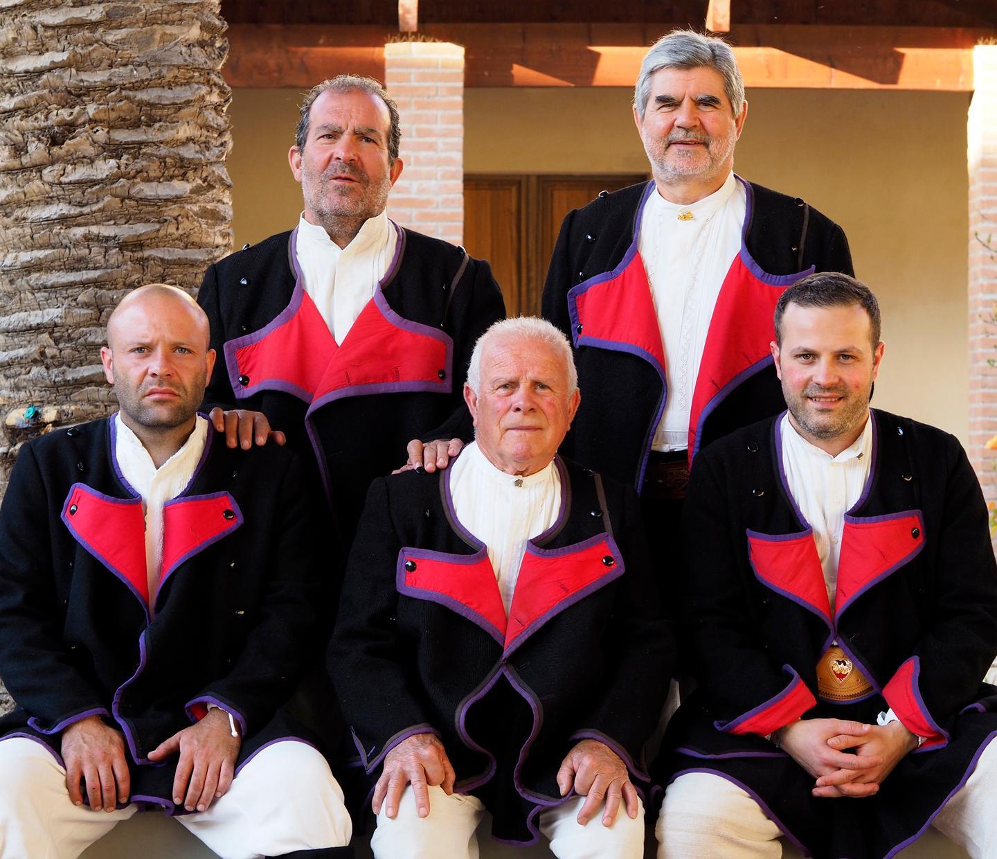 Tenores di Neoneli, 45 anni di musica pensando al futuro - La Nuova ...