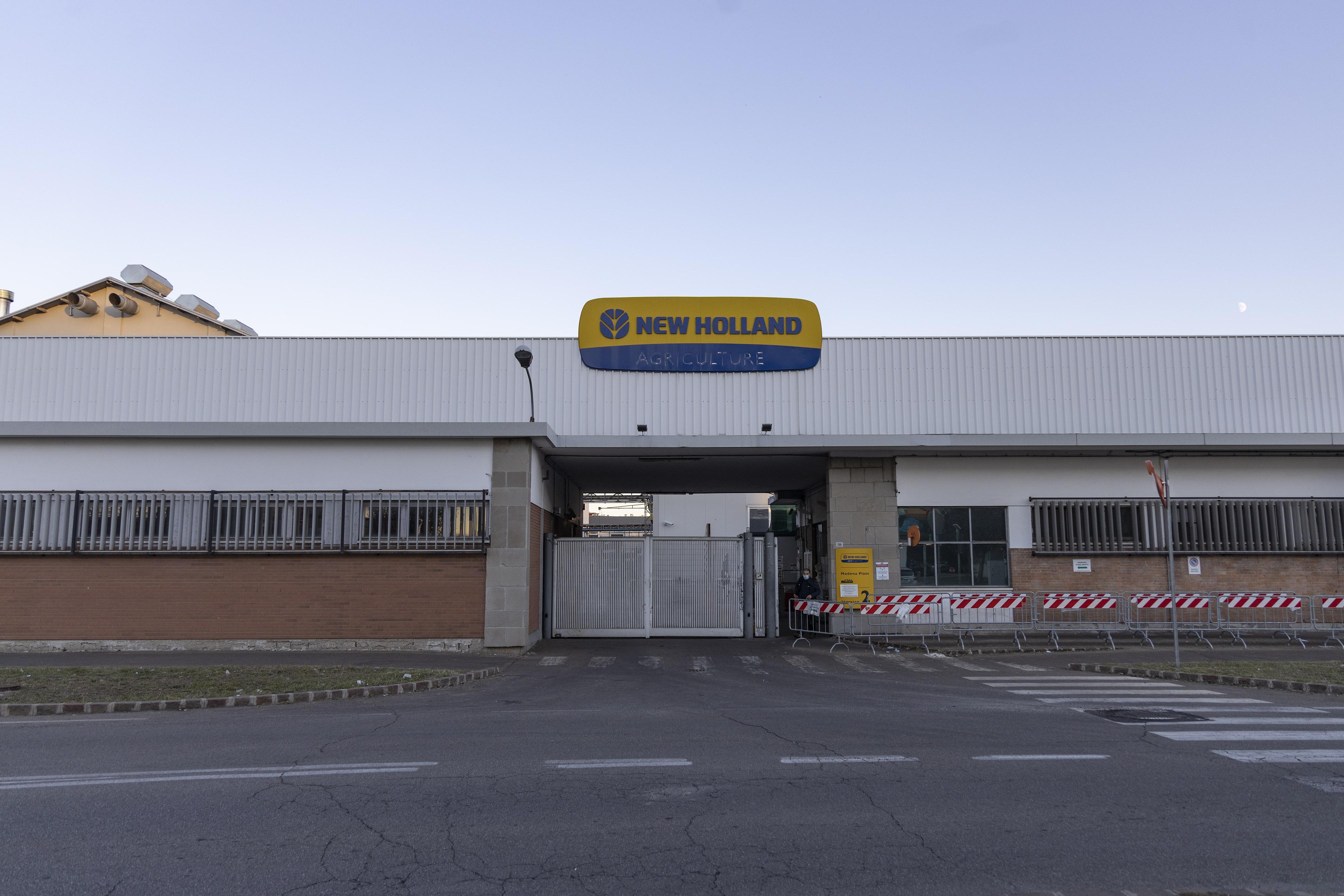 Modena, green pass e lavoro: sciopero alla Cnh, il Comune adegua i ...