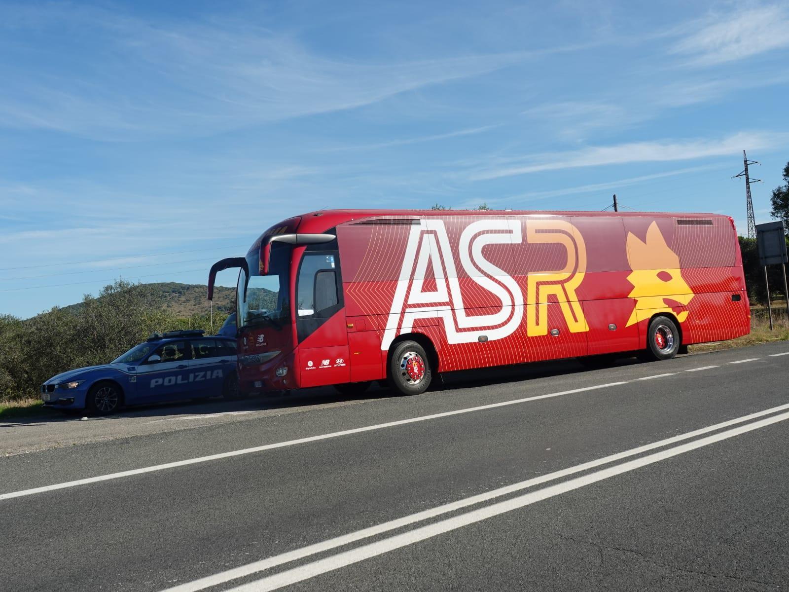 Capalbio, il pullman della Roma fermato dalla polizia stradale - Il Tirreno