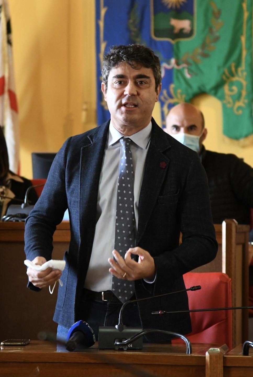Soddu e Crisponi: «Tagliati fuori, lavoriamo con il Ministero» - La ...
