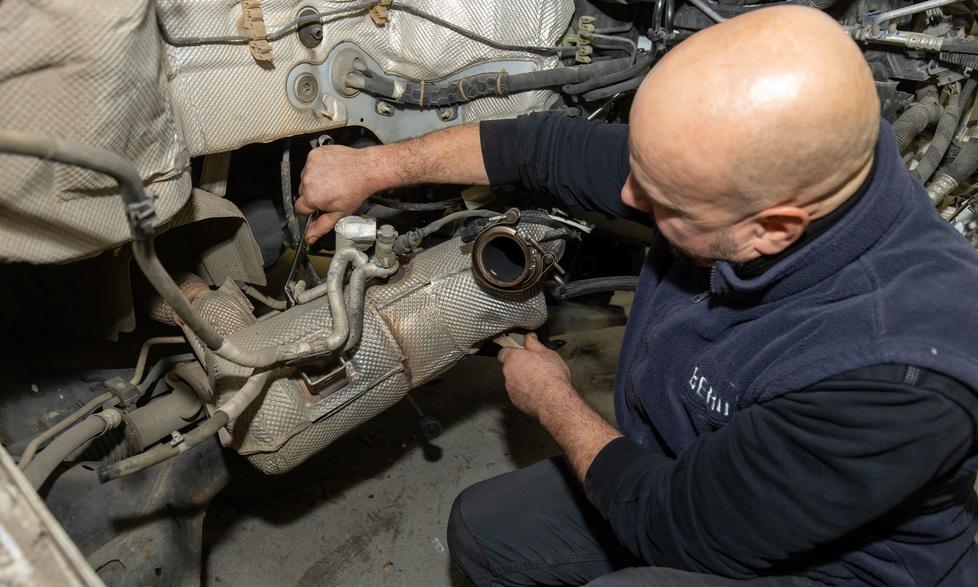 Attenti ai ladri di marmitte catalitiche. Razzie in serie in città ...