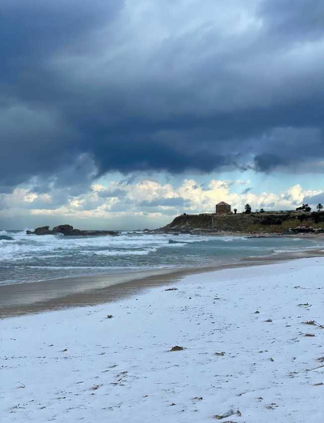 Libano: neve sulla spiaggia di Byblos, patrimonio Unesco - Il Tirreno