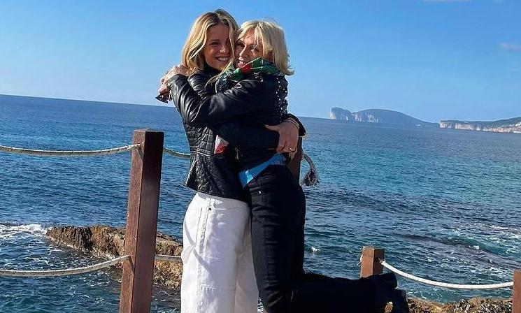 Michelle Hunziker, tappa in Riviera La Nuova Sardegna