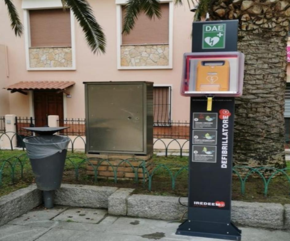 Villasimius, donato un defibrillatore in memoria di Giovanni Fadda - La ...