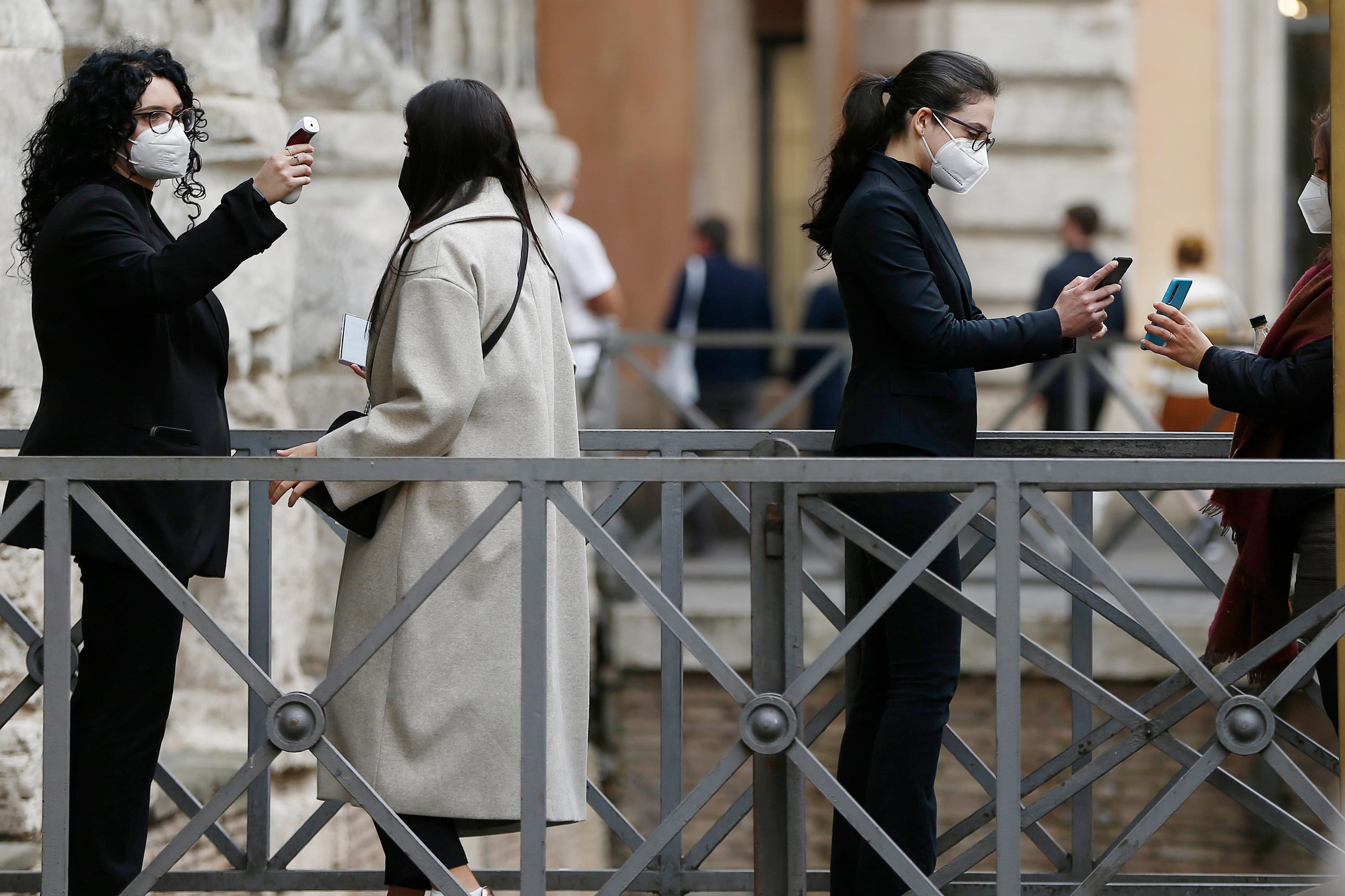 Covid, c'è la fine dello stato di emergenza: lavoro, sport, trasporti ...