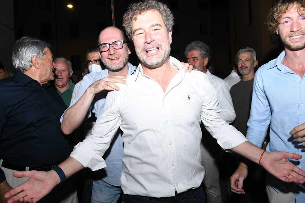Pardini è il nuovo sindaco di Lucca: «Hanno vinto i toni pacati» - Il ...