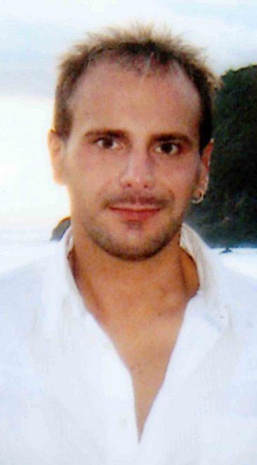 Tra il silenzio degli amici l’ultimo saluto a Manuel Gazzetta di Reggio
